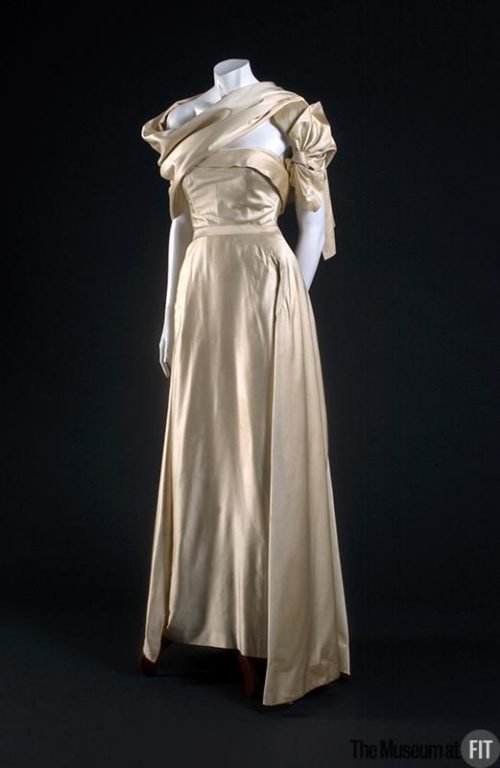 1948 – Christian Dior, Evening ensemble | Fashion History Timeline